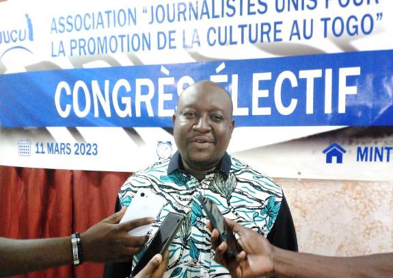 Journalisme culturel : Ayi Atayi à la tête du JUCUT - LA PREMIERE ...